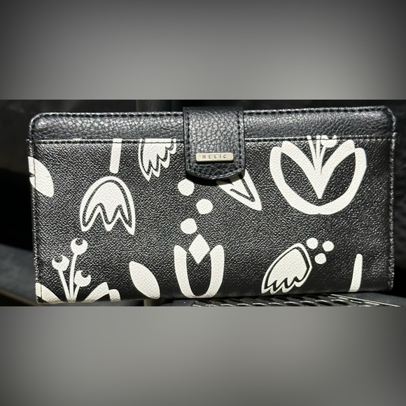 Relic | Bags | Relic Wallet | Poshmark